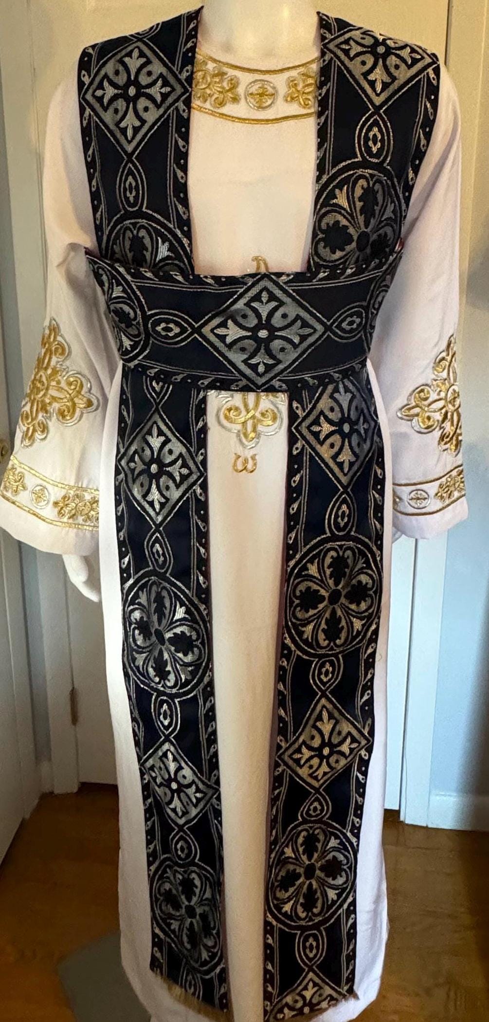 Embroidered Stole Badrasheal - Etsy
