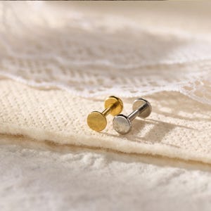 Titanium Flat Circle Labret Stud Earrings, Threadless Push Pin Flat ...
