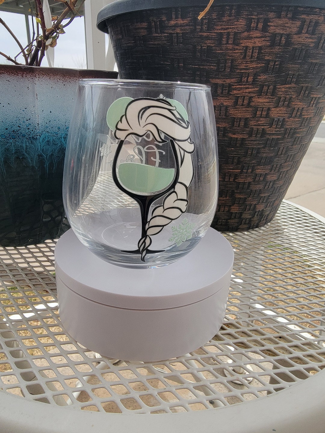 Let It Flow, Princess Inspired Wine Glass, 16 Oz Stemless Wine Glass ...