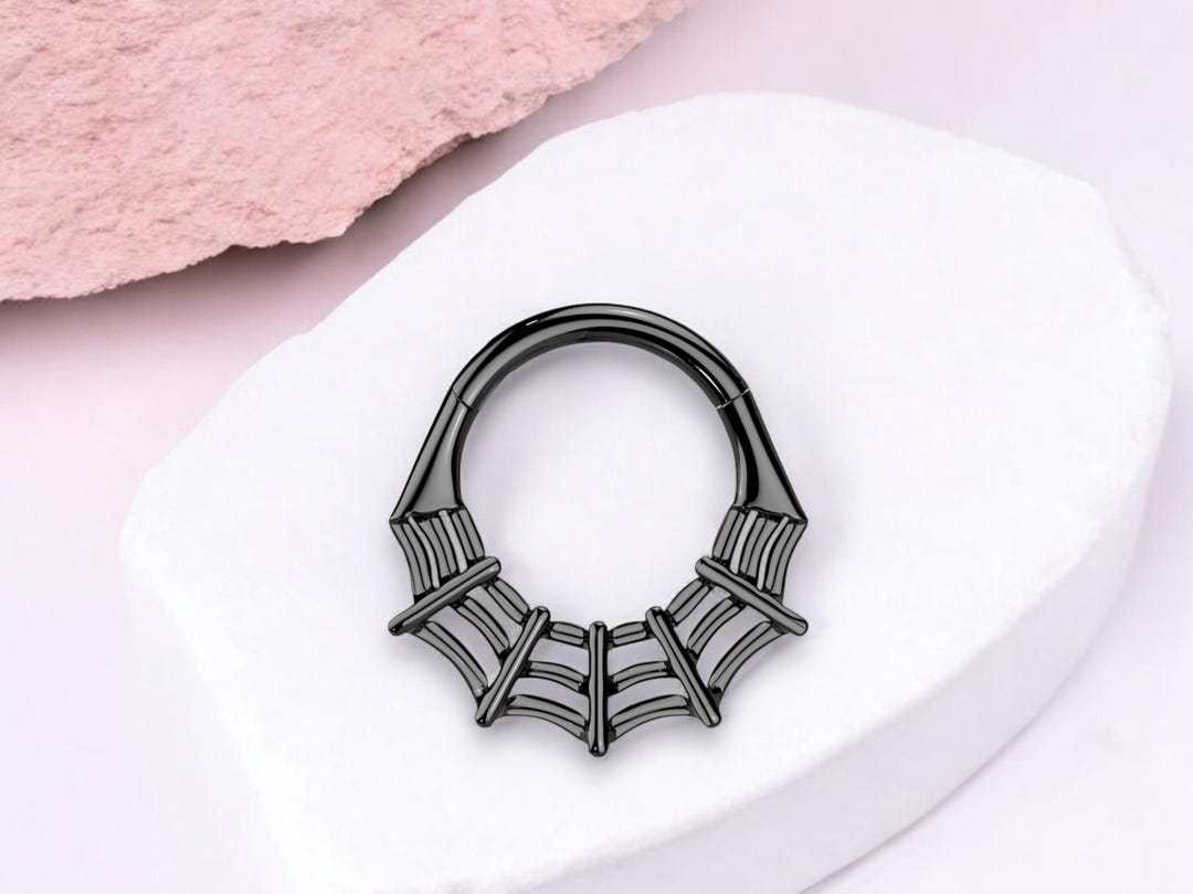 16G Spider Web Septum Clicker Ring, Black Hinged Segment Septum Hoop ...
