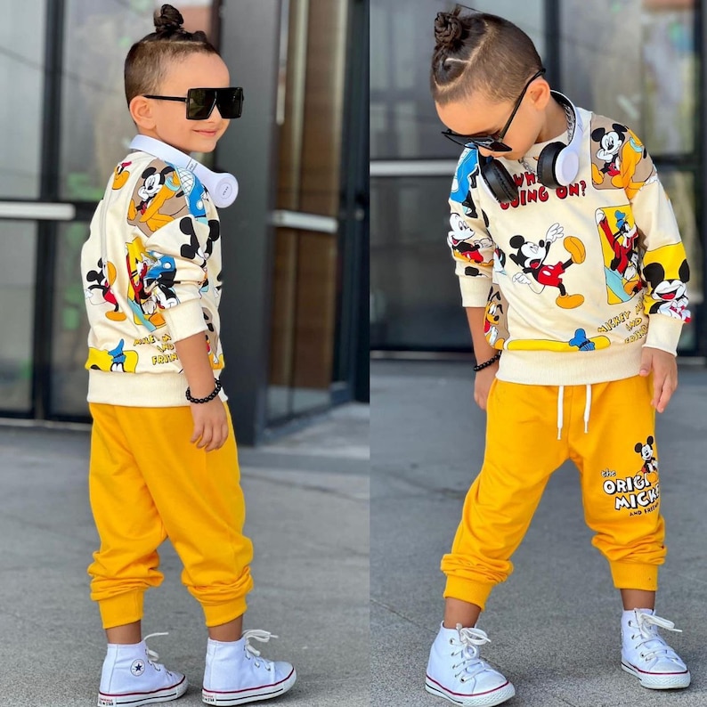 Mickey Mouse Boys Set: Toddler and Boy Child Outfit Sweatsuit Trendy ...