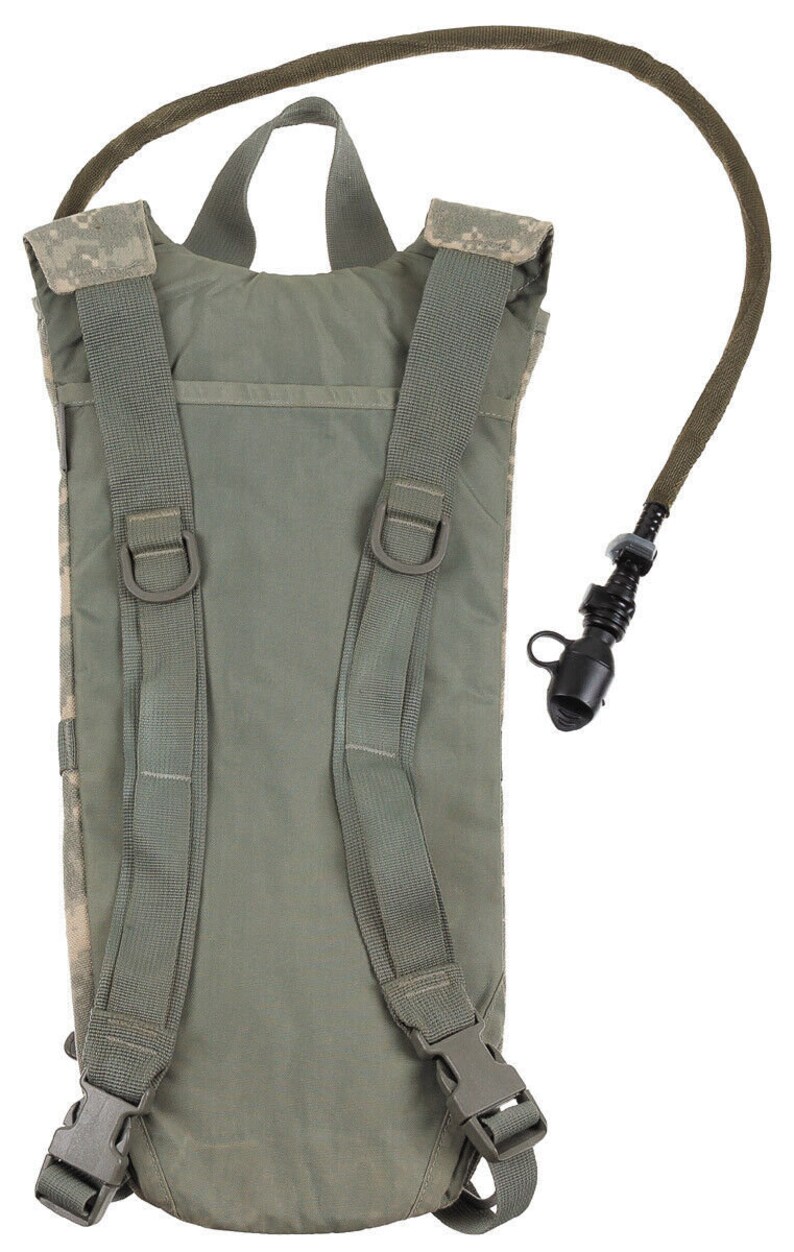 Original US Army Military Combat Hydration System, CAMELBAK, At-digital ...