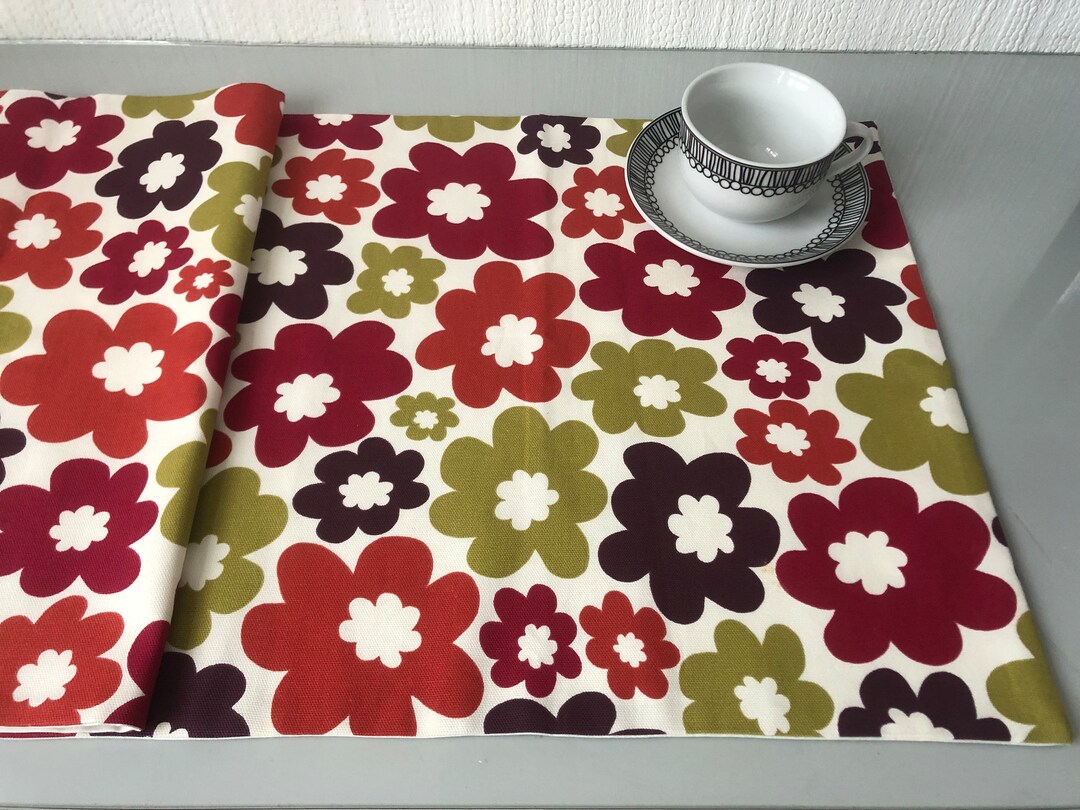 Summer Red Table Runner Sideboard Retro Funky Flower Power Modern ...