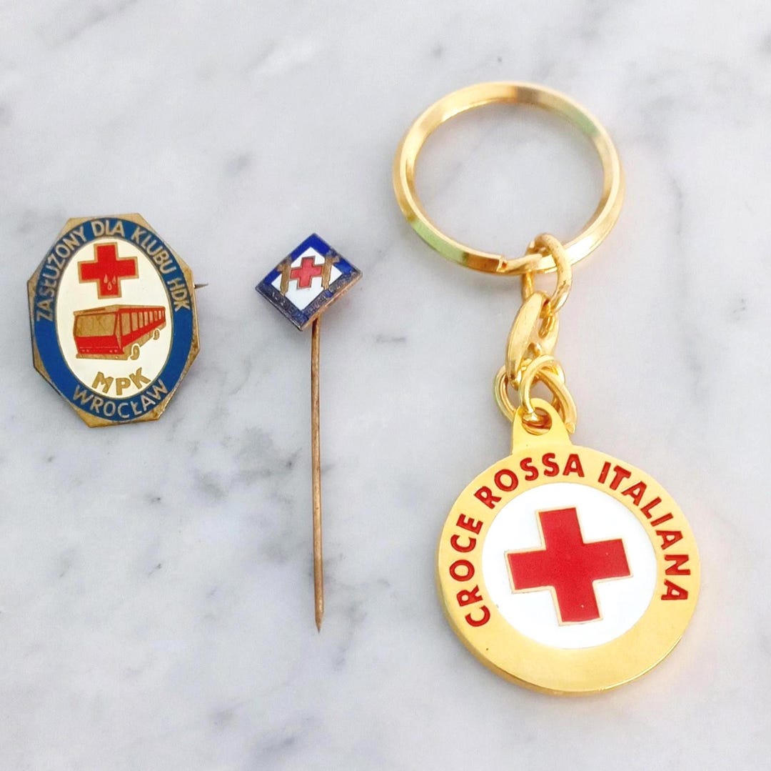 Red Cross Memorabilia 1 Jacket Pin of Croce Rossa Italy 1940s, One ...