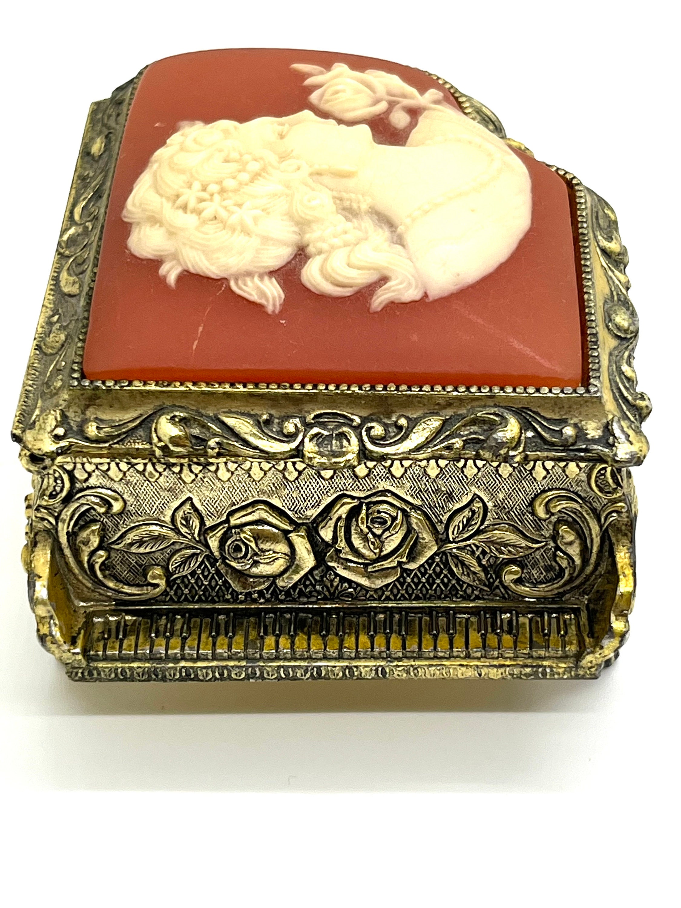 Vintage, Grand Piano, Cameo, Music Box, Red Velvet Interior Pocket ...