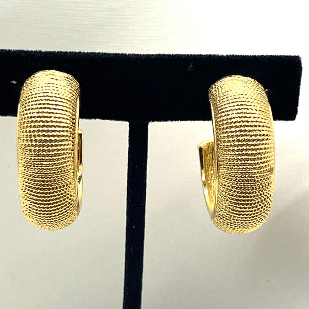 Vintage Napier Textured Wide Hoops Screw Back Clip Ons Gold Tone MCM ...