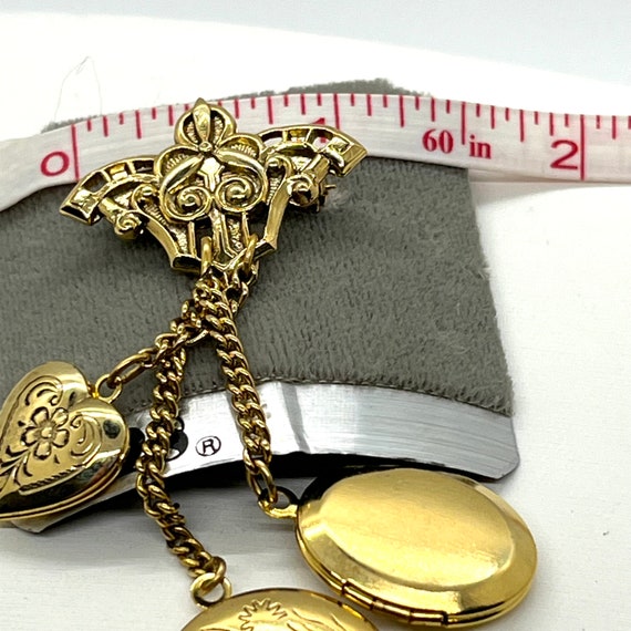 1928 signed, three picture locket, Charm Brooch, gold… - Gem