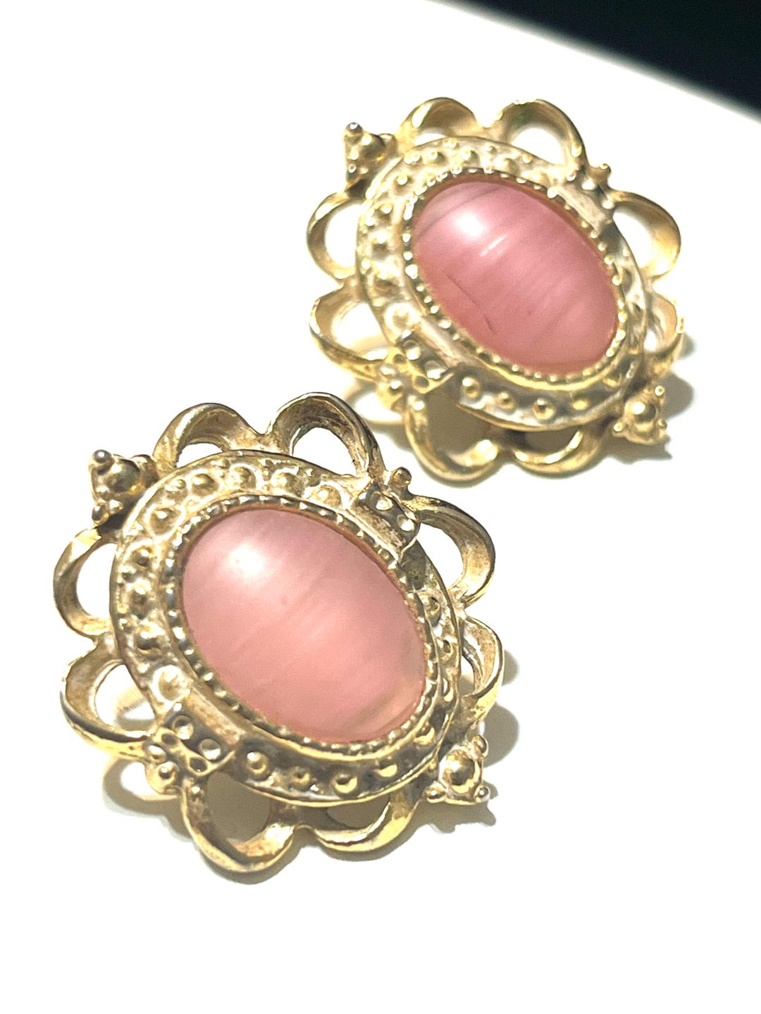 Vintage Frosted Pastel Pink Porphyry Glass Cabochon Whitewashed Gold ...