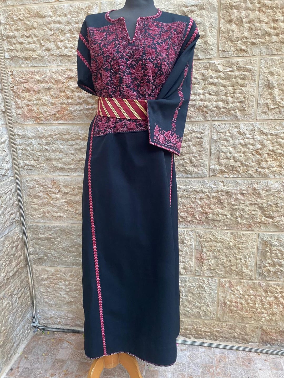 Vintage Palestinian Thoub (handmade in Palestine) - Etsy