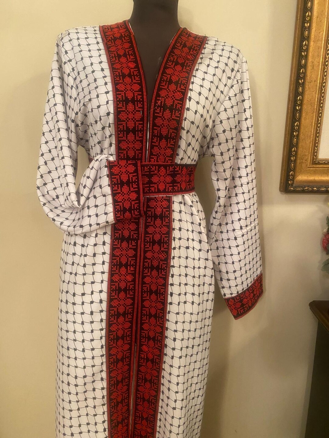 Light Traditional Kufiyah Robe Made in Palestine - Etsy