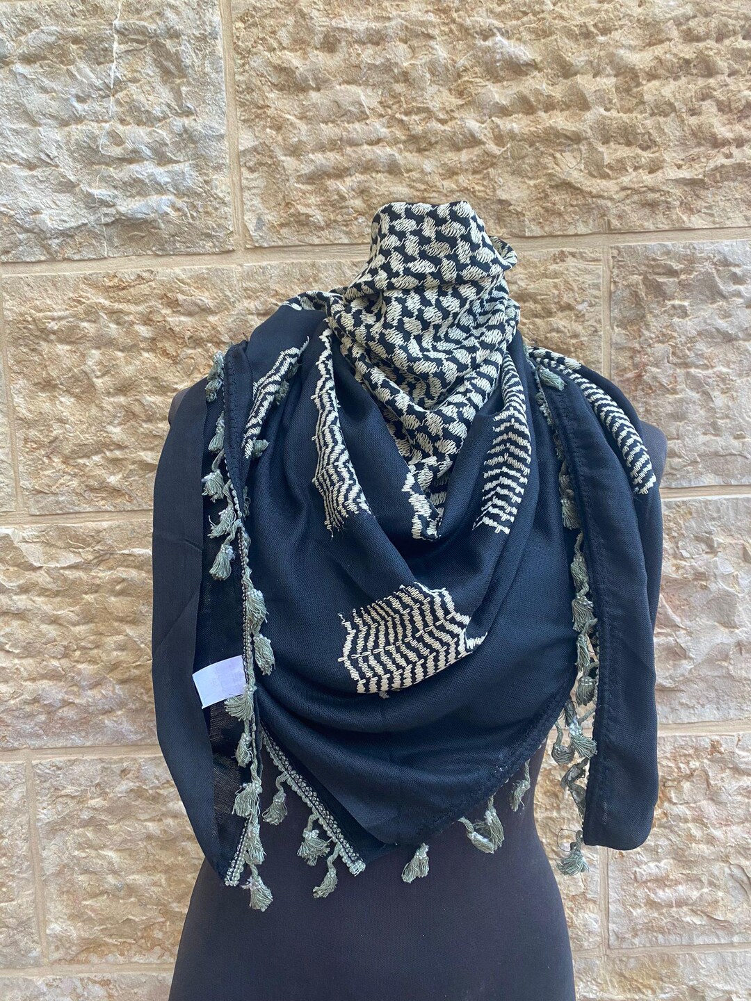 Hirbawi Kufiya (made in Palestine) - Etsy