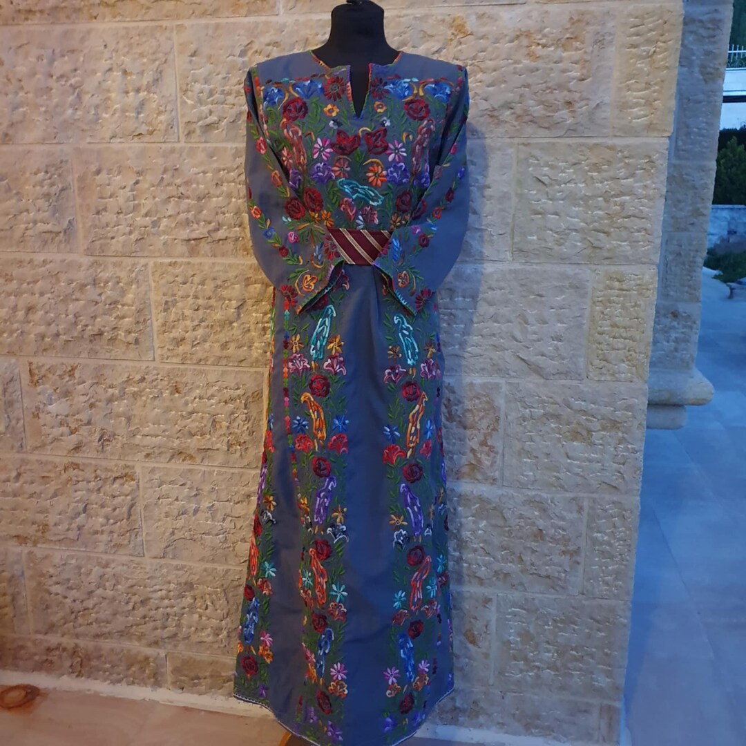 Vintage Palestinian Thoub handmade in Palestine - Etsy