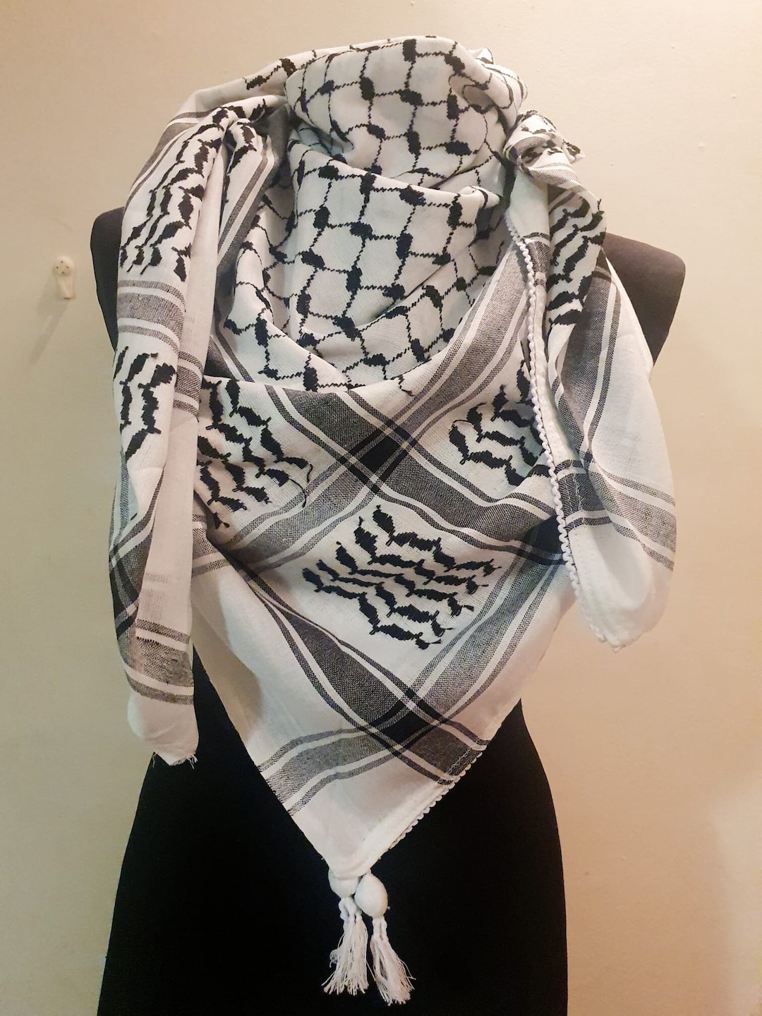 Hirbawi Handmade Palestinian Kufiya. - Etsy Israel
