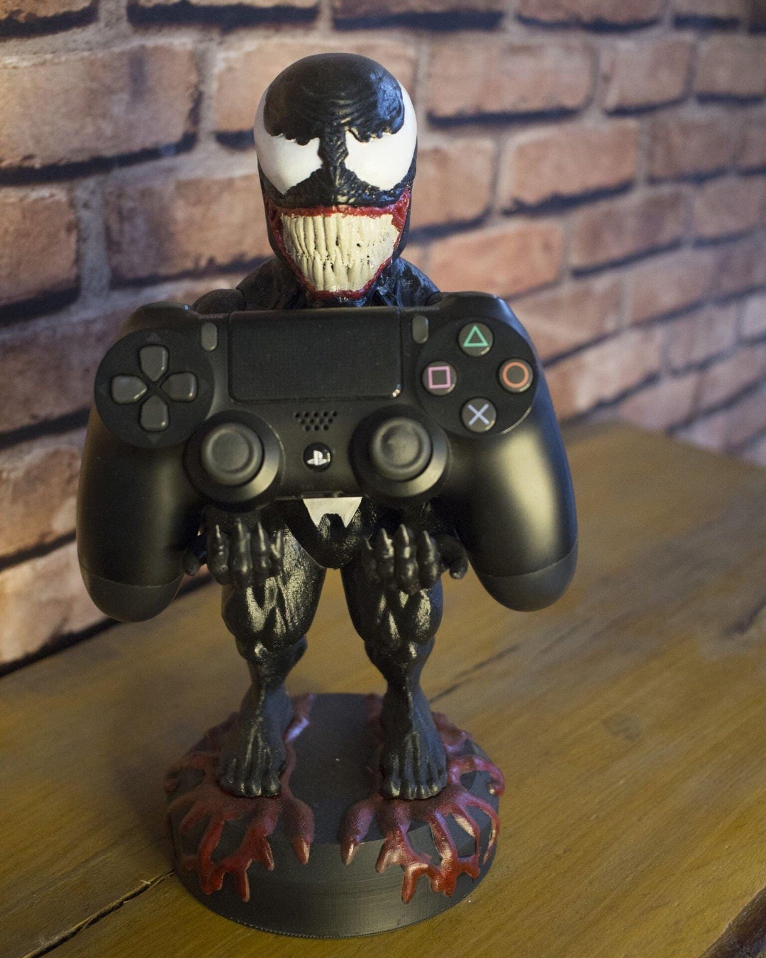 Marvel Venom Gamepad Stand, Multi-compatible 3D Printed Holder for Ps4 ...