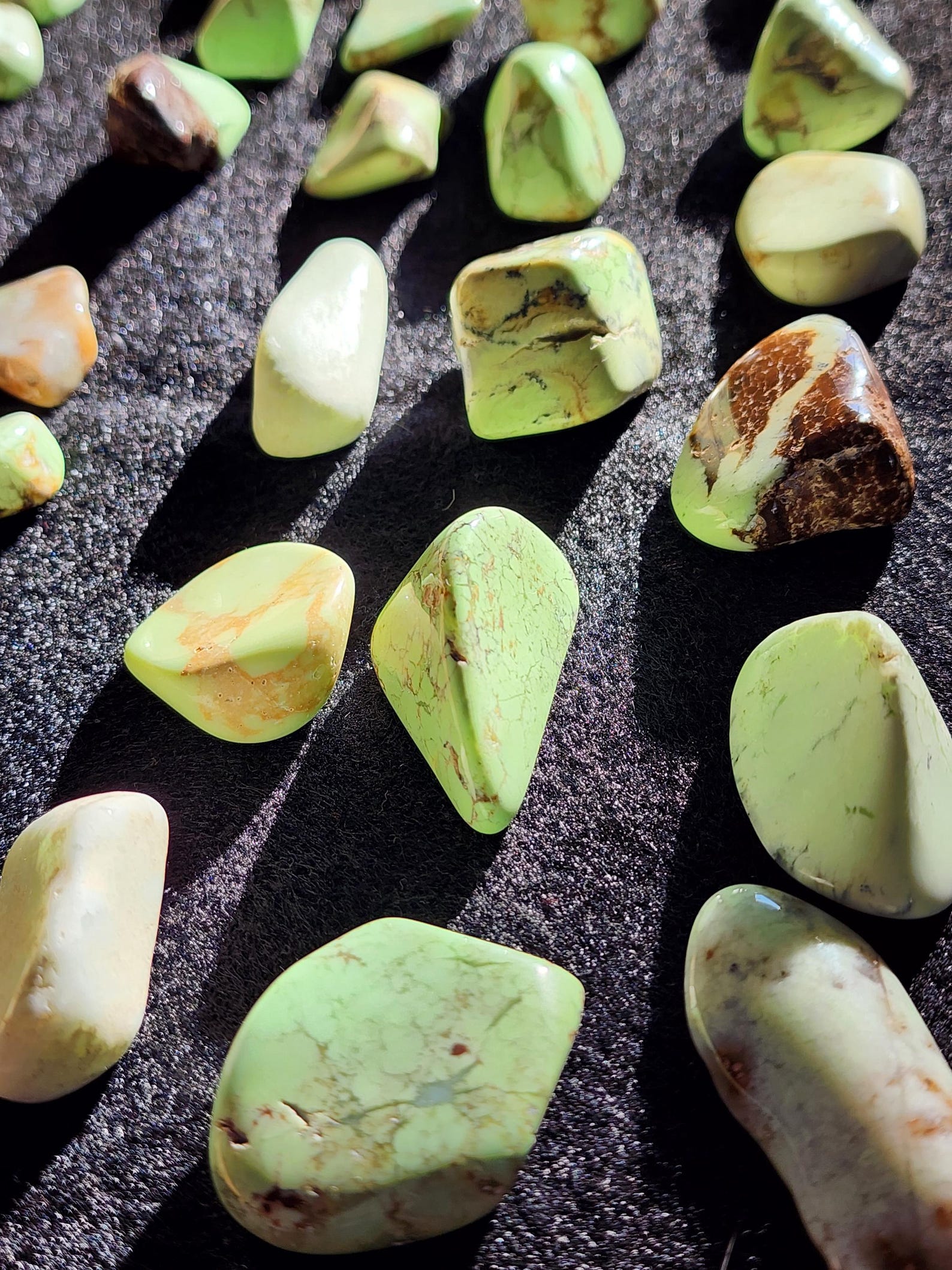 Lemon Chrysoprase(lime Magnesite) Tumble Stone - Etsy Canada