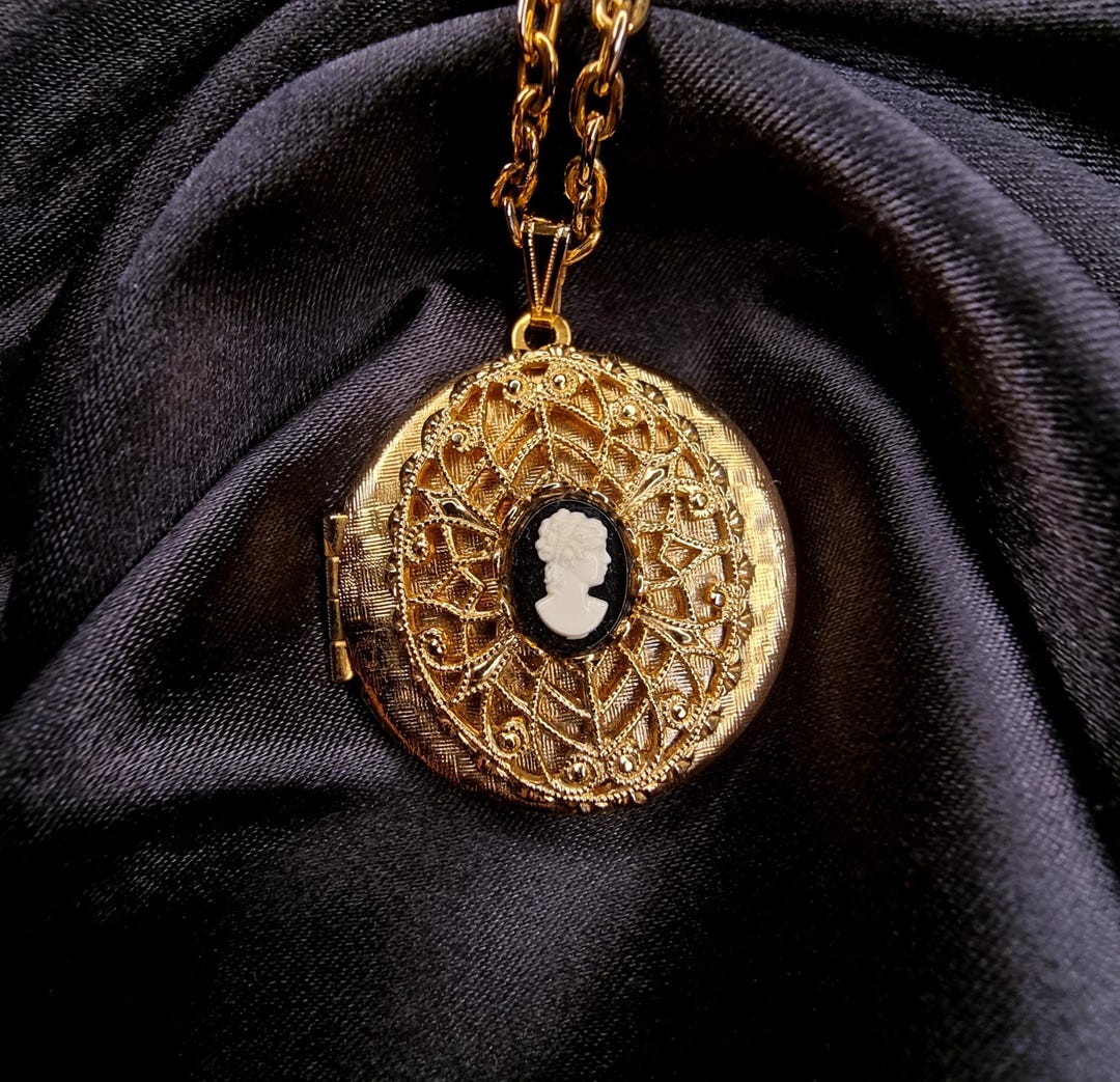 Vintage Rare Find Locket Pendant Gold Tone Black White Cameo Necklace - Etsy