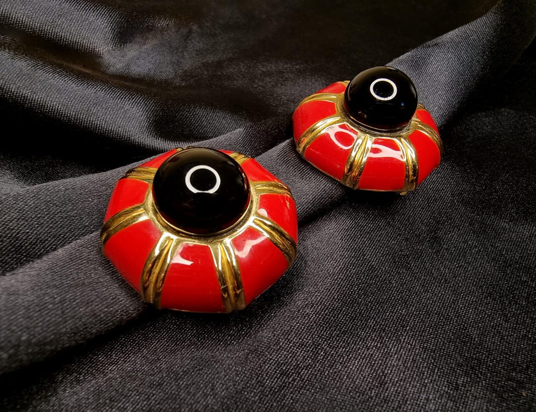 Rare Find Vintage CINER Signed Black Cabachon Red Enamel Clip on ...