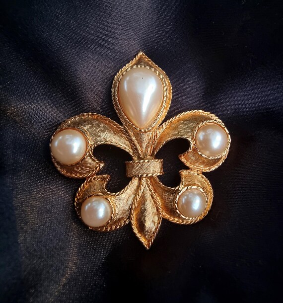 Vintage RICHELIEU Signed Baroque Faux Pearls Brooch Pin Etsy