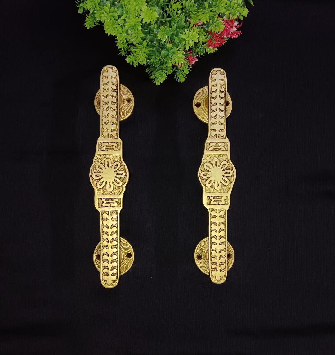 Flower Engraved Home Door Grab Handle | Brass Wristwatch Design Unique ...
