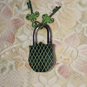 Bird Engraved Safety Door Lock With 02 Keys Brass Unique Door Padlock ...