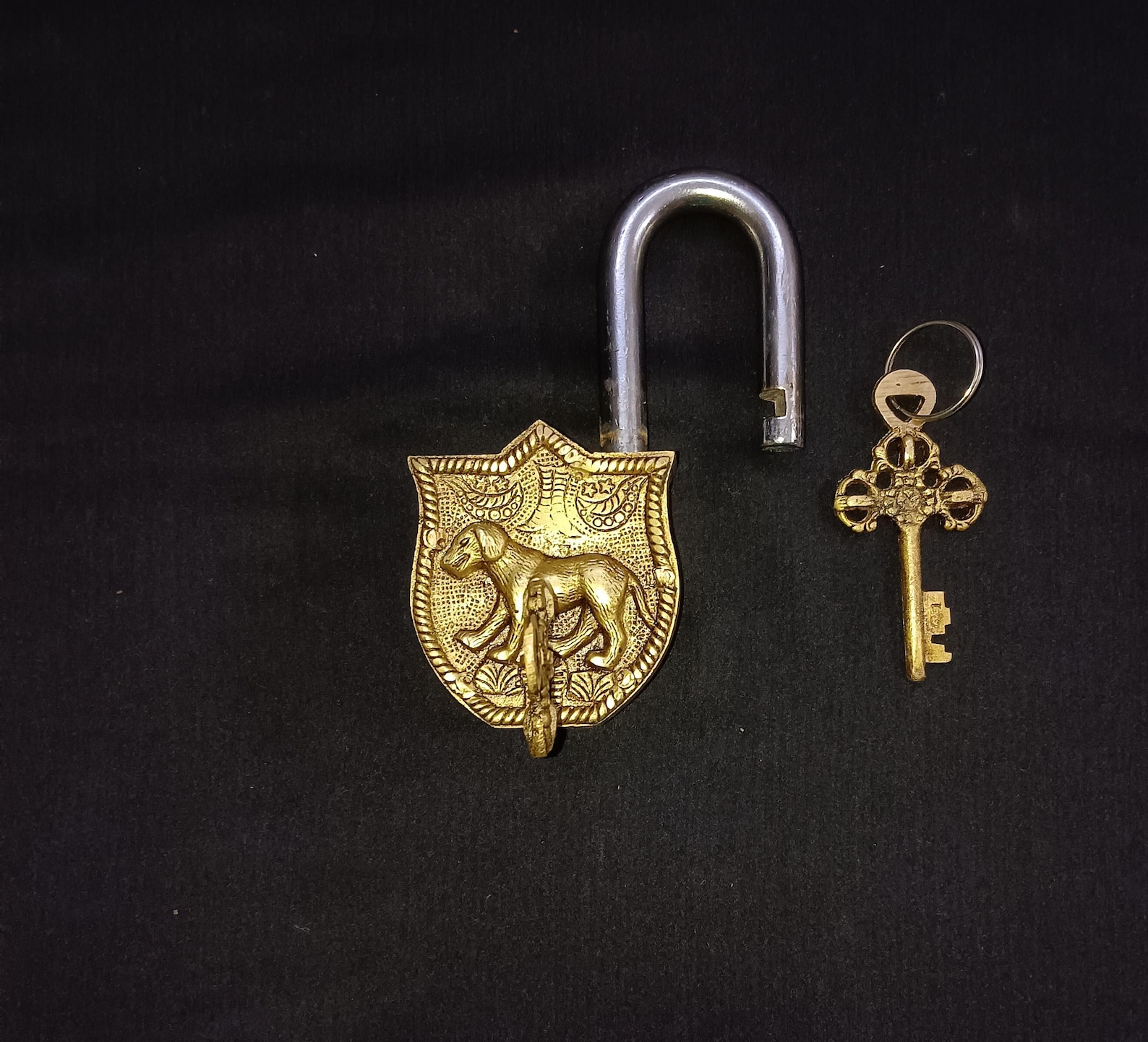 Brass Dog Engraving Safety Lock With 02 Keys | Properly Functional ...