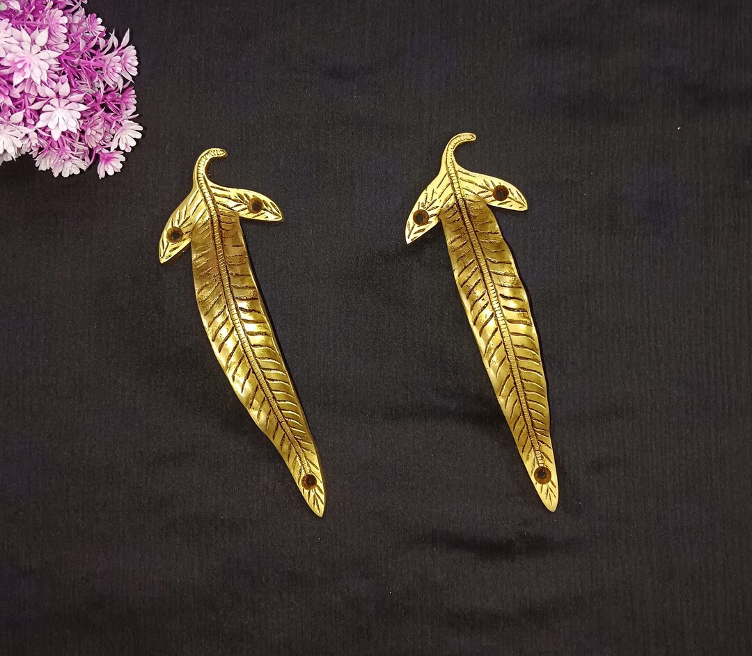 Brass Leaf Design Grab Puller for Wardrobe Decor | Brass Gardening ...