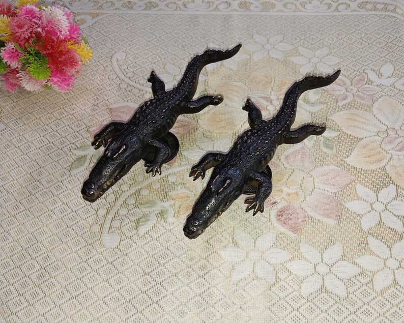 Crocodile Round Base Handle Door Hardware | Brass Saltwater Alligator ...