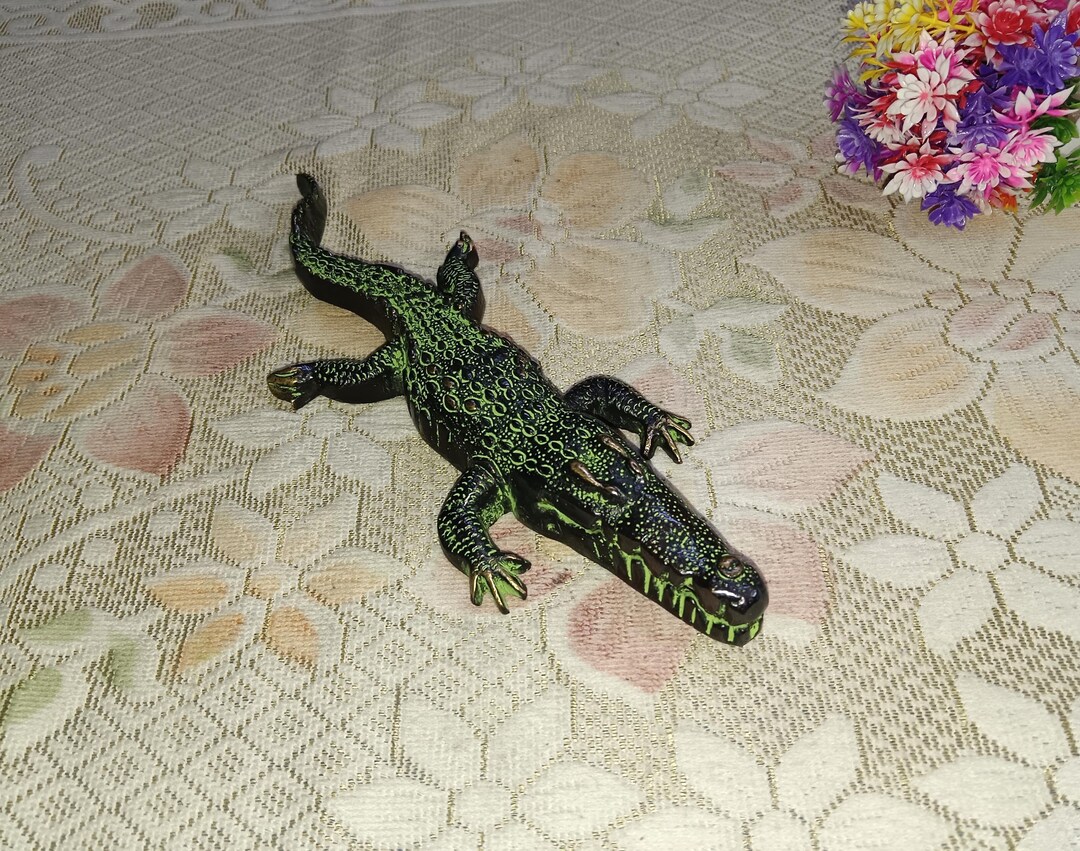 Brass Crocodile Statue Corner Table Decor | Brass Saltwater Alligator ...
