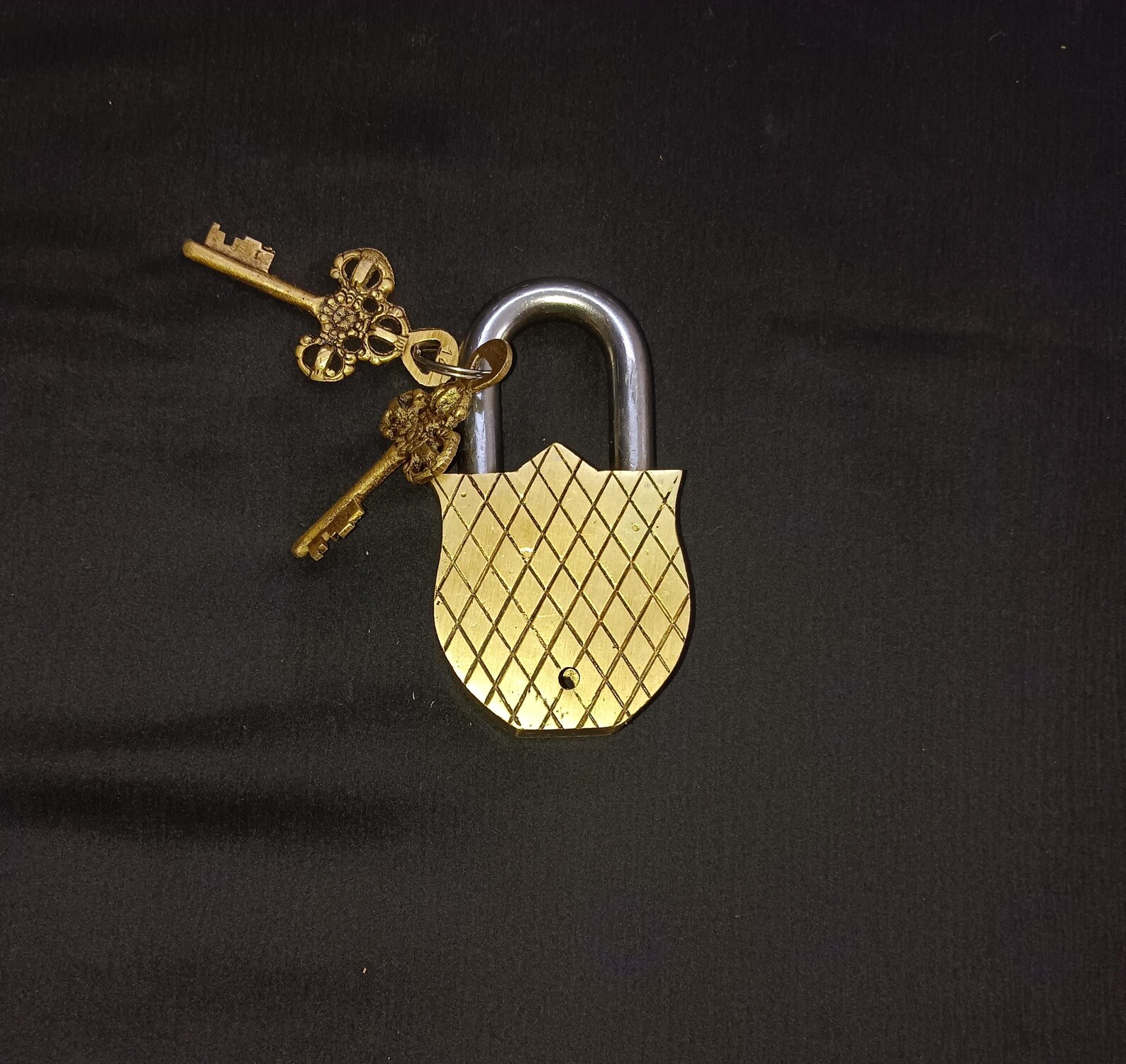 Brass Dog Engraving Safety Lock With 02 Keys | Properly Functional ...