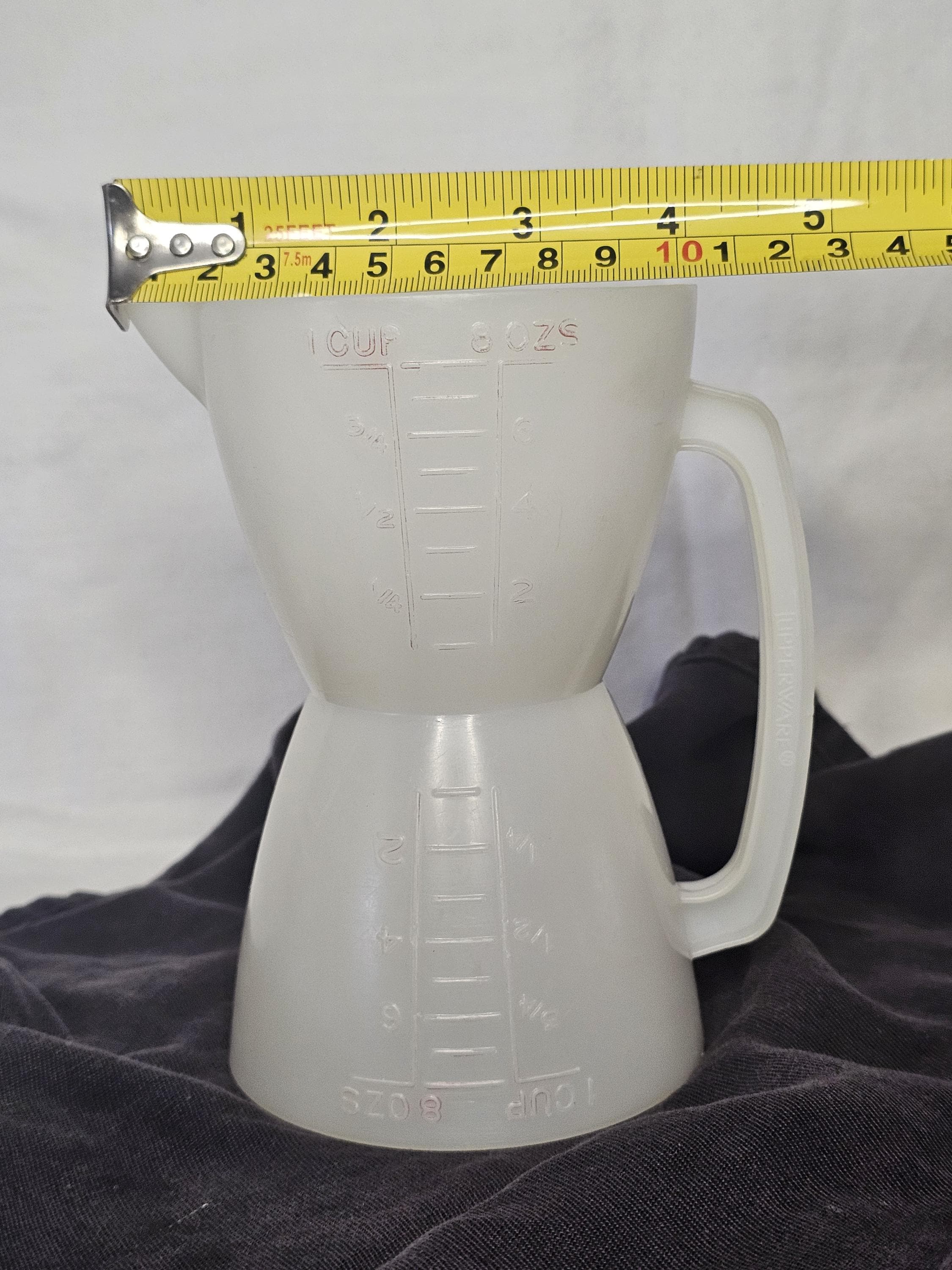 Vintage Tupperware Double Sided Measuring Cup, 1 Cup Dry / 1 Cup Wet ...