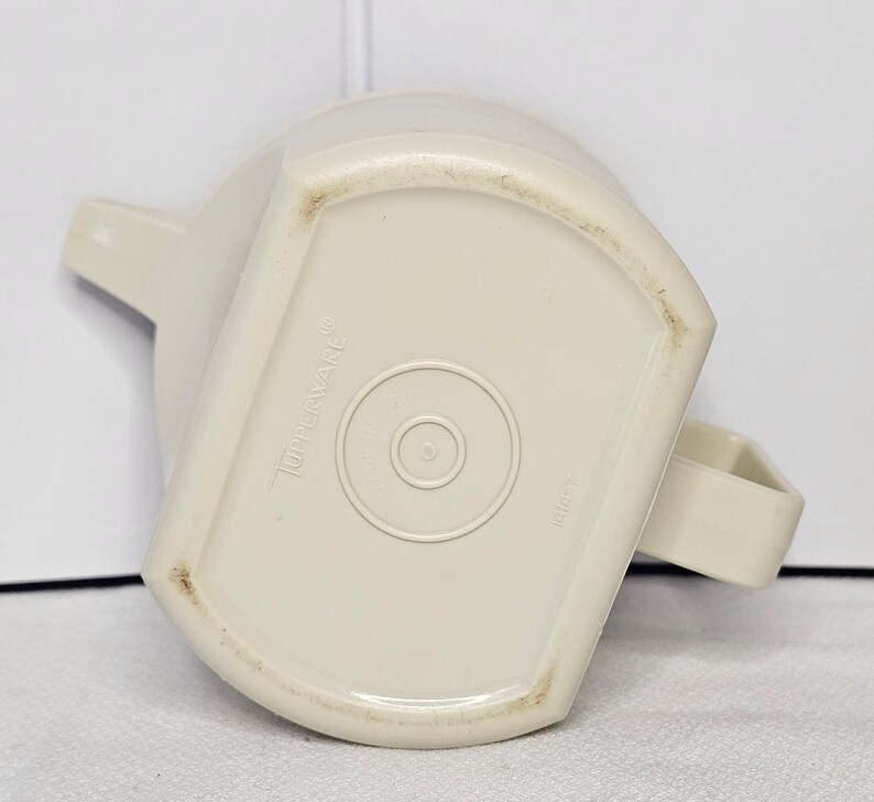 Vintage Tupperware Push N Seal Creamer, off White With Harvest Gold Lid ...