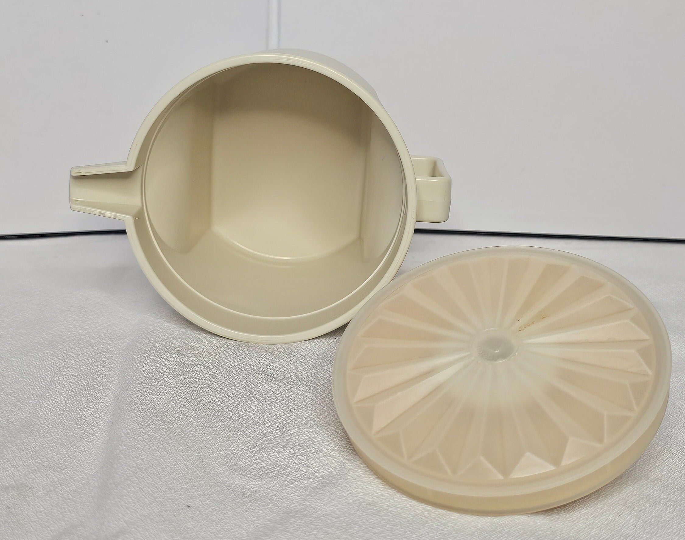Vintage Tupperware Push N Seal Creamer, off White With Harvest Gold Lid ...