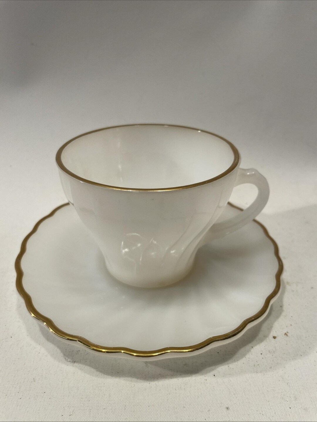 Fire King Anchor Hocking Milk Glass Swirl Shell Gold Rim Teacup ...