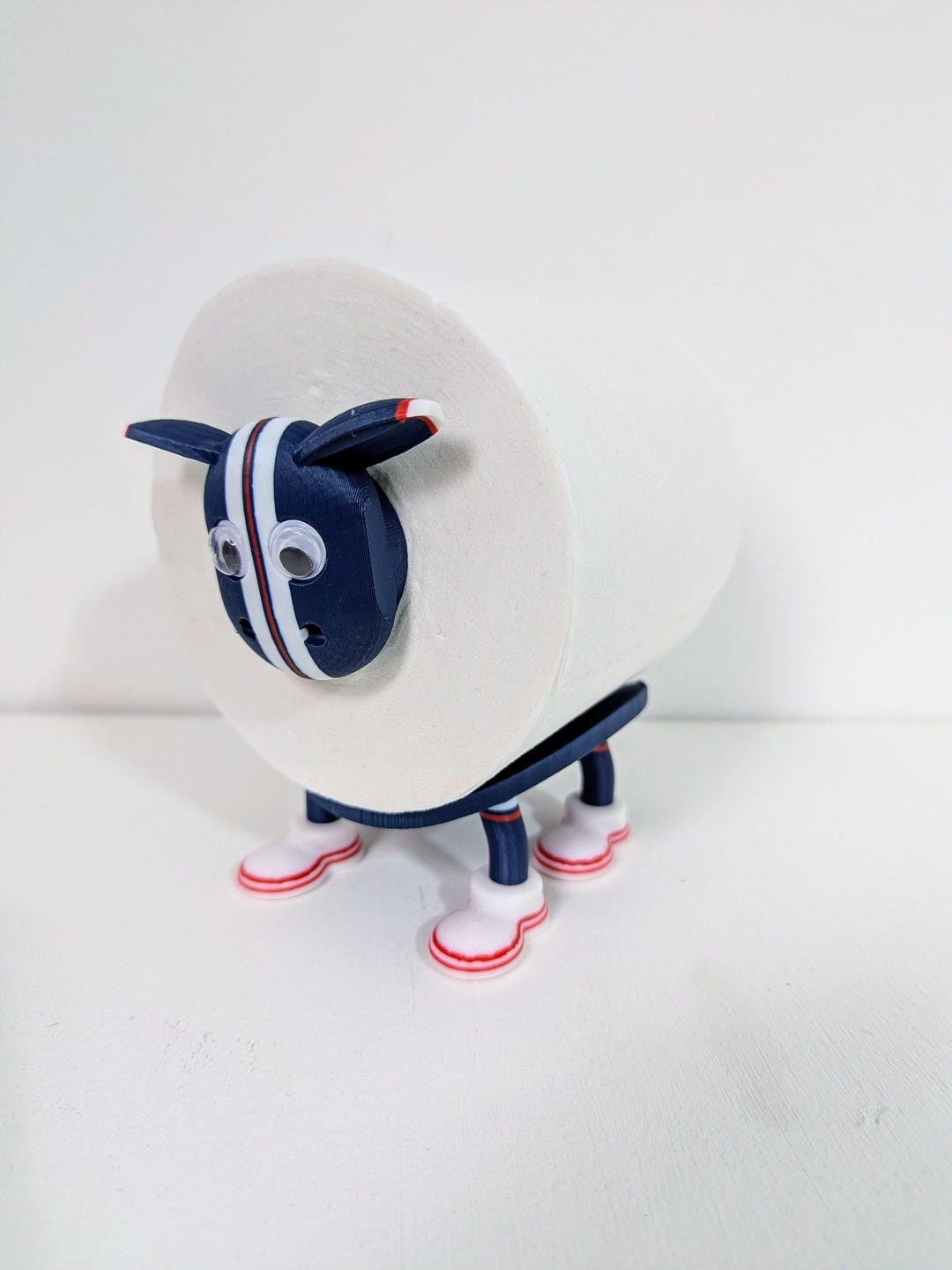 Dundee FC Sheep Toilet Roll Holder - Funny Football Gift for Him or Her ...