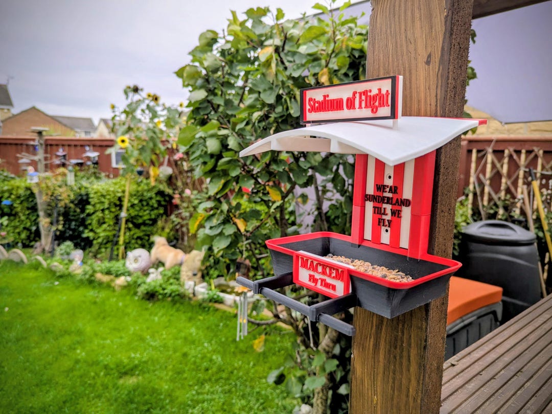 Sunderland Supporters Bird Feeder: Stadium of Flight Fly Thru Design ...