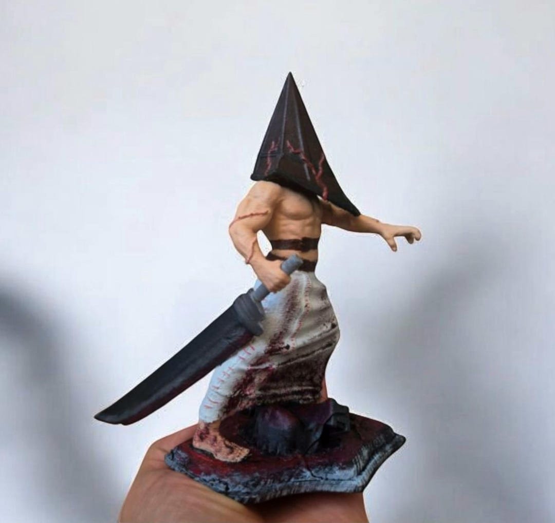 Slient Hill, Pyramid Head Figure Expression of Fear and Collectible - Etsy