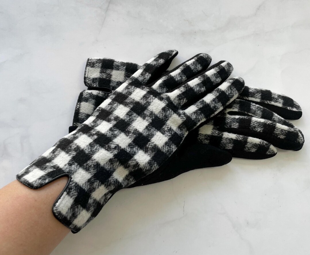 Winter Soft Gloves: Black & White Smart Touch Gloves - Etsy
