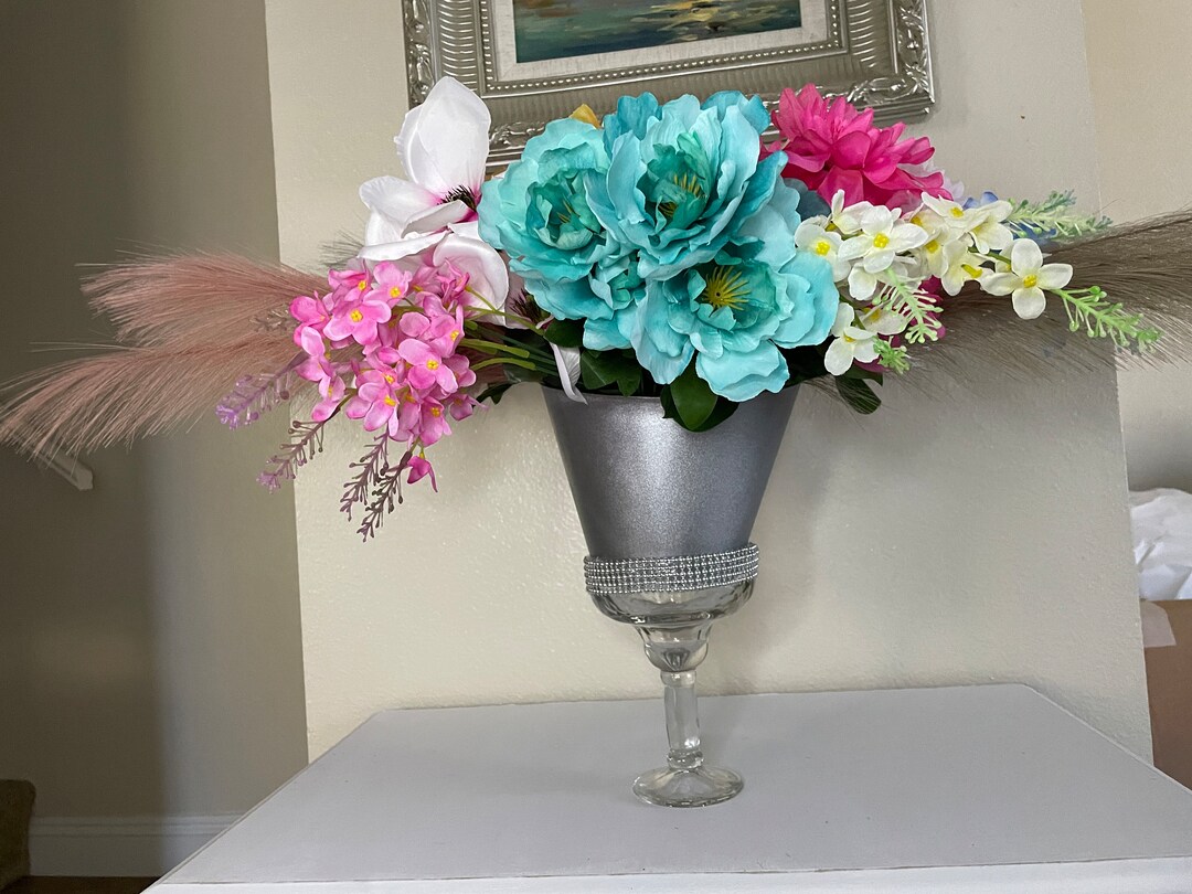 Articial Colorful Assorted Flowers in Plastic(top) & Glass( Bottom ...