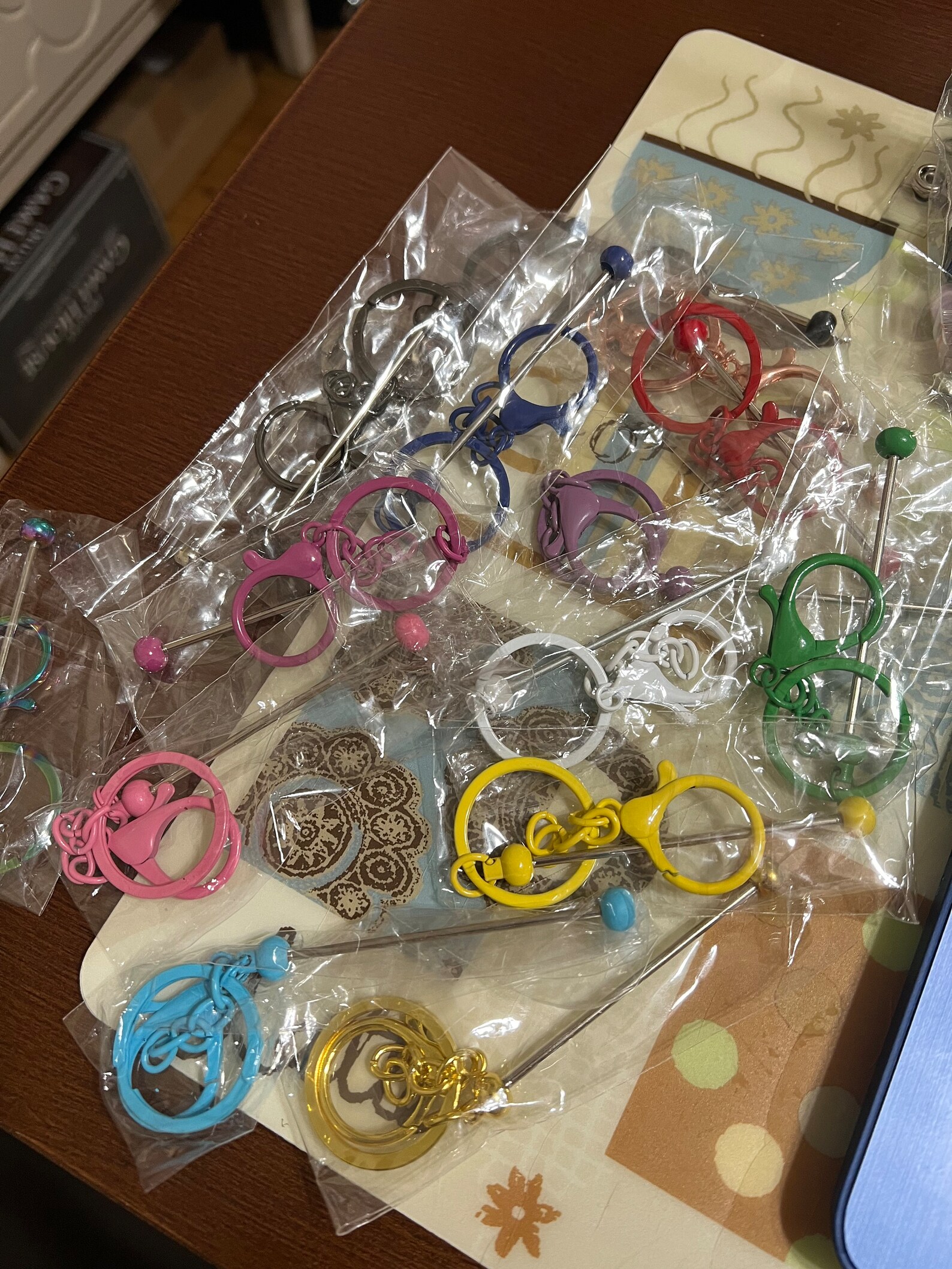 20 Pieces Randomly Chosen Mixed Color Beadable Key Chains - Etsy