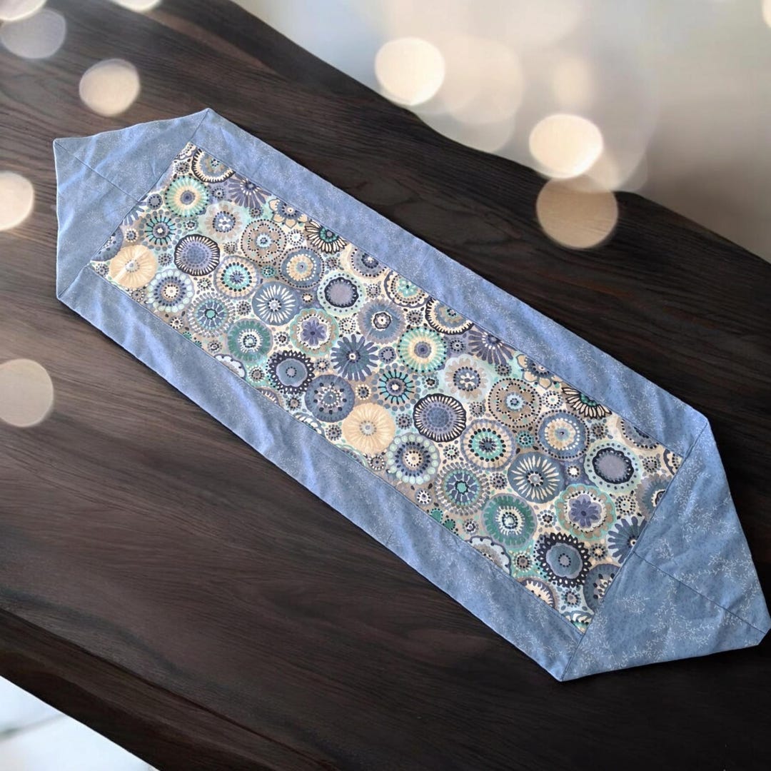 Table Runner Blue Circles - Etsy