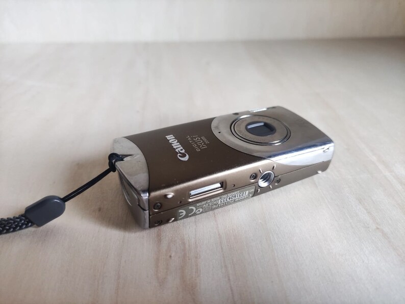 Rare Canon Powershot SD30 / IXUS I Zoom 5MP Y2K Digicam Digital Retro ...