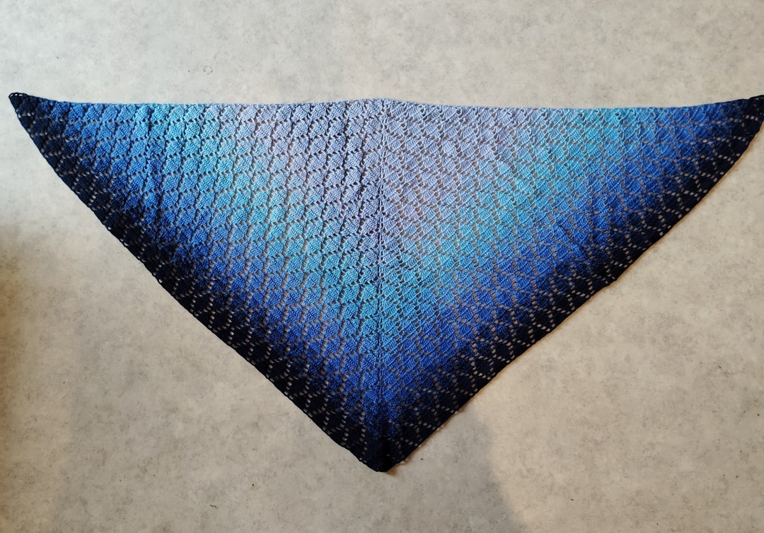 Triangular Ocean Shawl Shoulder Warmer Shawl Gradient Blue Leaf Pattern ...