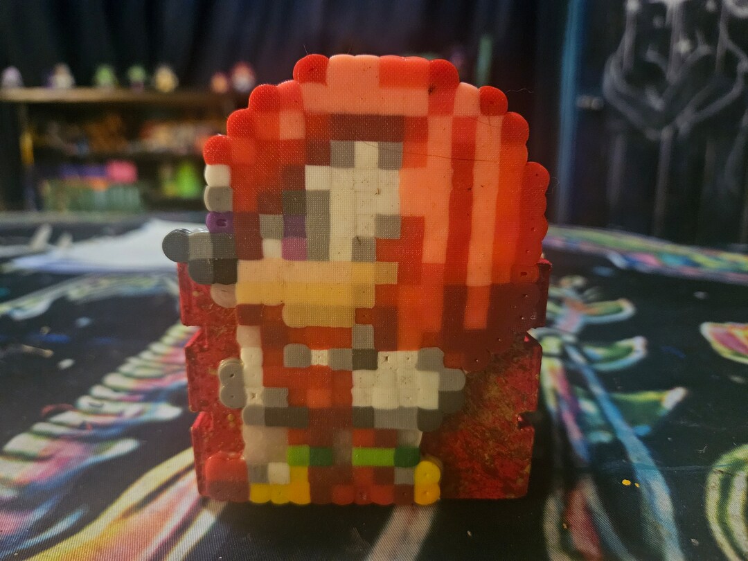 Sonic the Hedgehog Knuckles & Master Emerald Red/gold Wooden Decor Desk ...