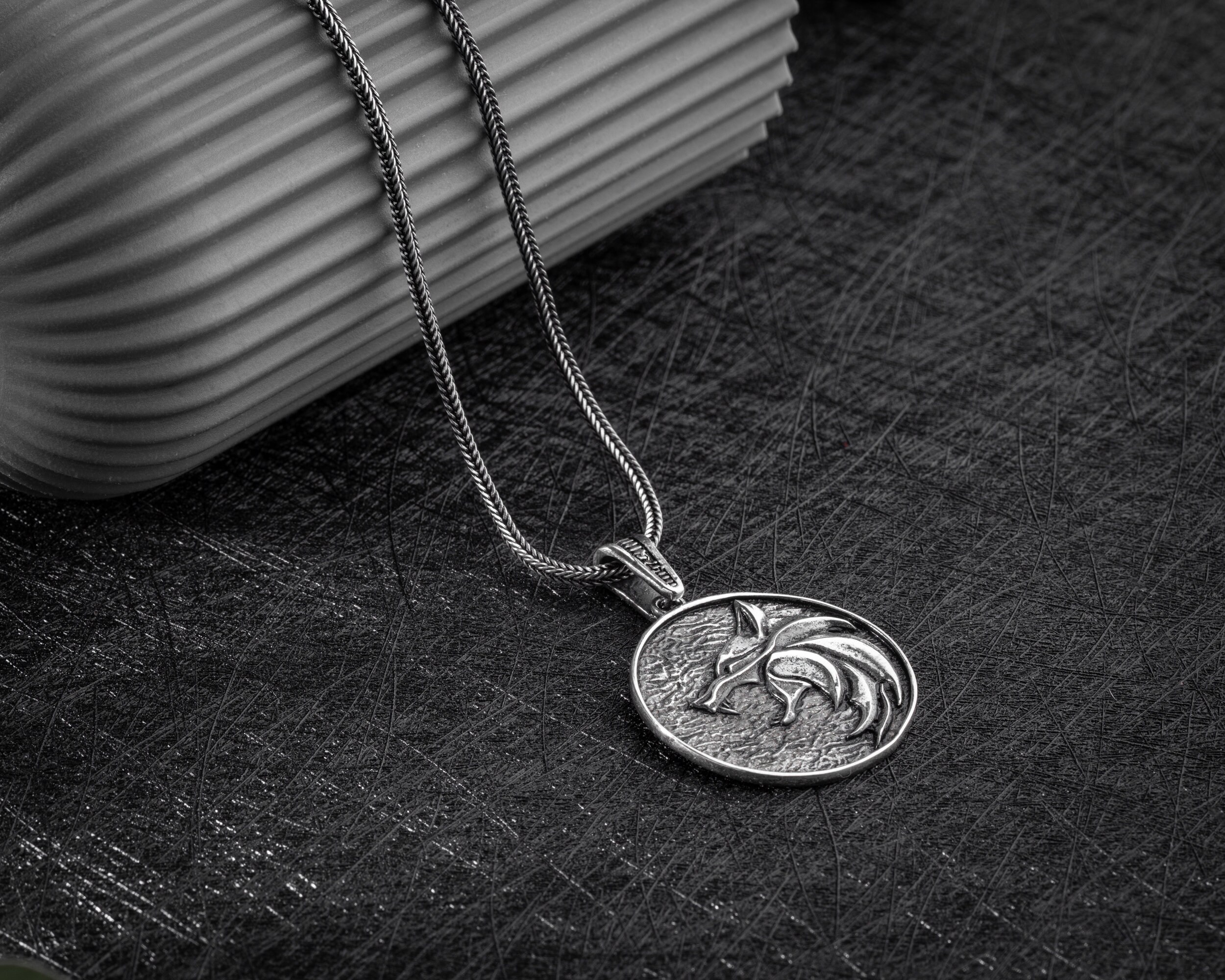 Silver Wolf Head Necklace Monster Hunter Medallion Necklace Wolf Coin ...