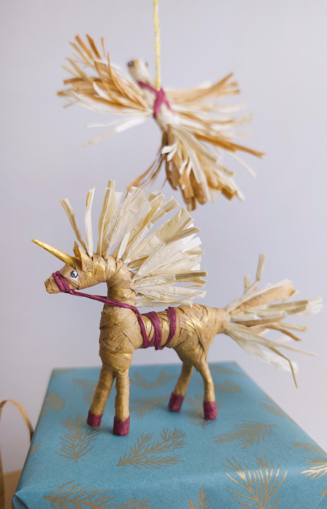 Unique Raffia Gift Toppers, Raffia Ornaments for Gift Wrapping ...