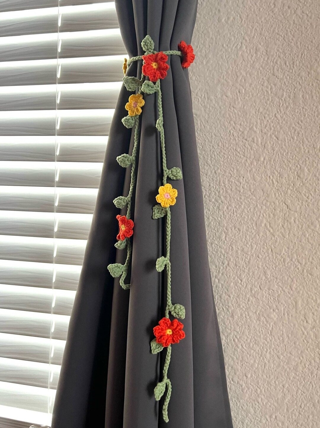 Crochet Flower Curtain Tieback, Handmade Flowers, Garland, Home ...