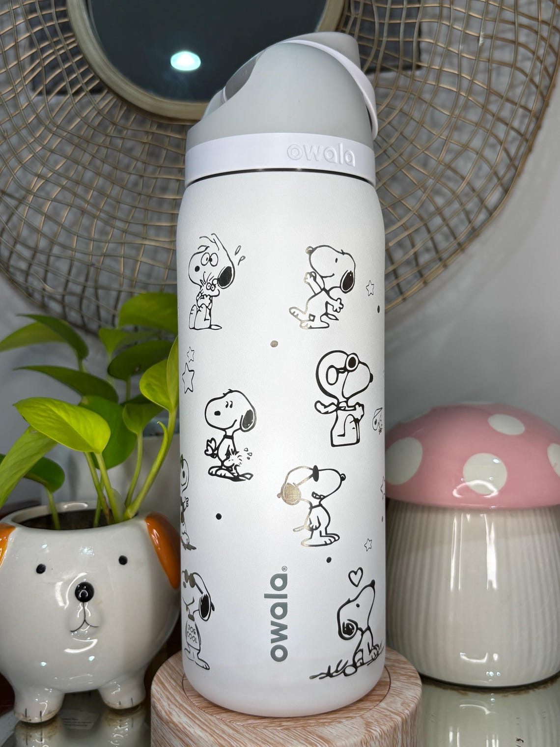 Laser Engraved Snoopy Themed Owala 32oz Bottle With Optional Name ...