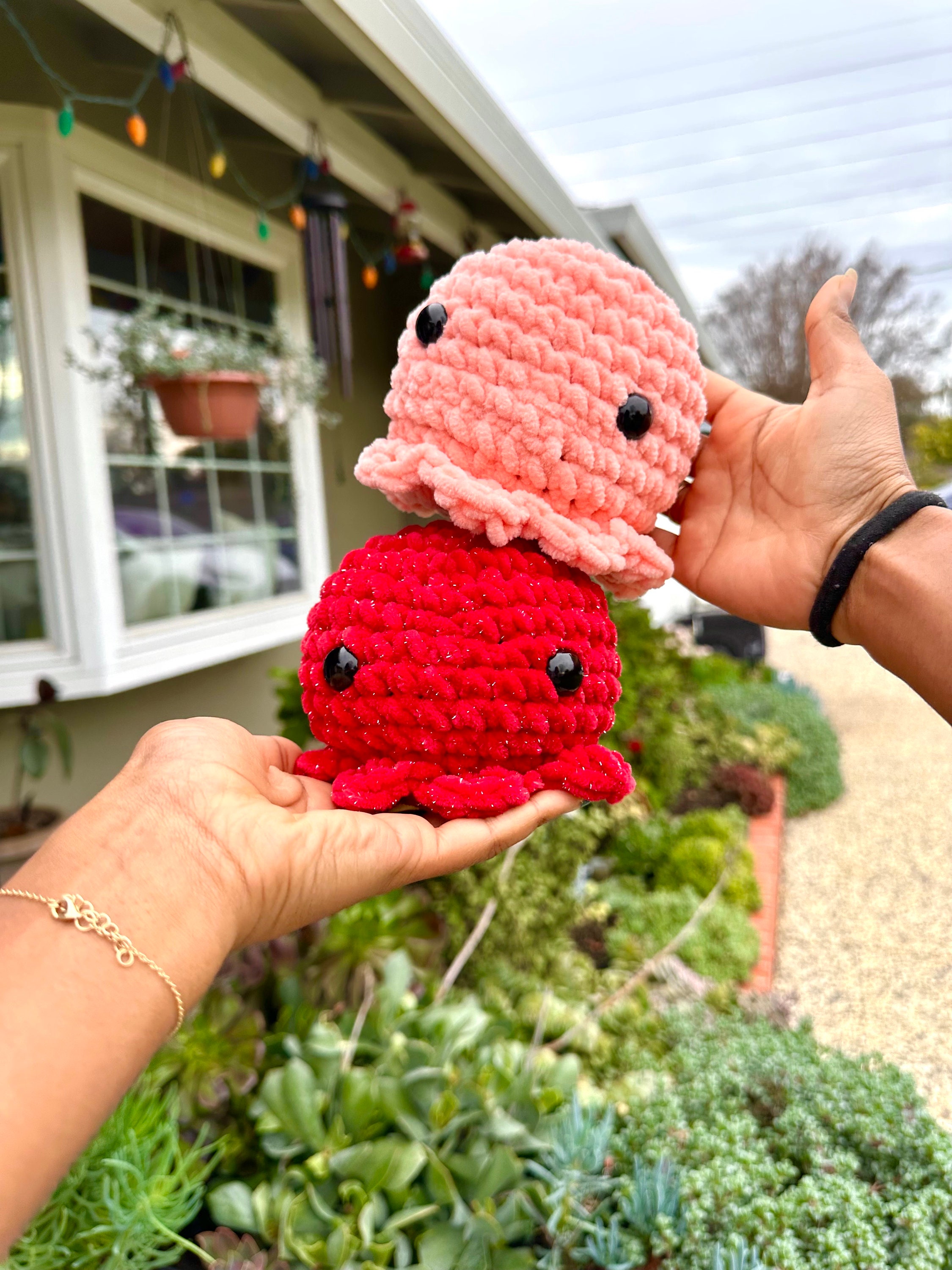 3 Sizes Octopus Plushie / Amigurumi handmade made to Order octo desk ...