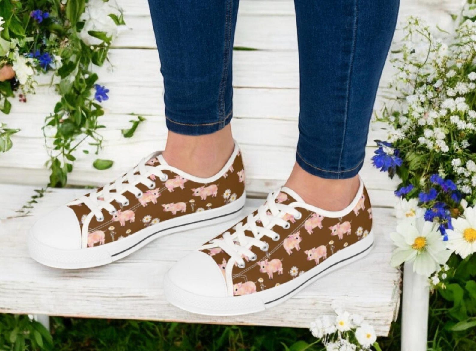 Pink Baby Pigs Low Top Sneakers, Farm Animal Art Shoes, Cute Pig ...