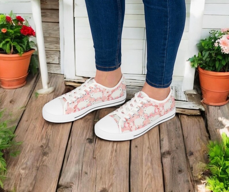 Pink Pig Sneakers Women’s Canvas Shoes, Cute Pastel Piggy Floral Low ...